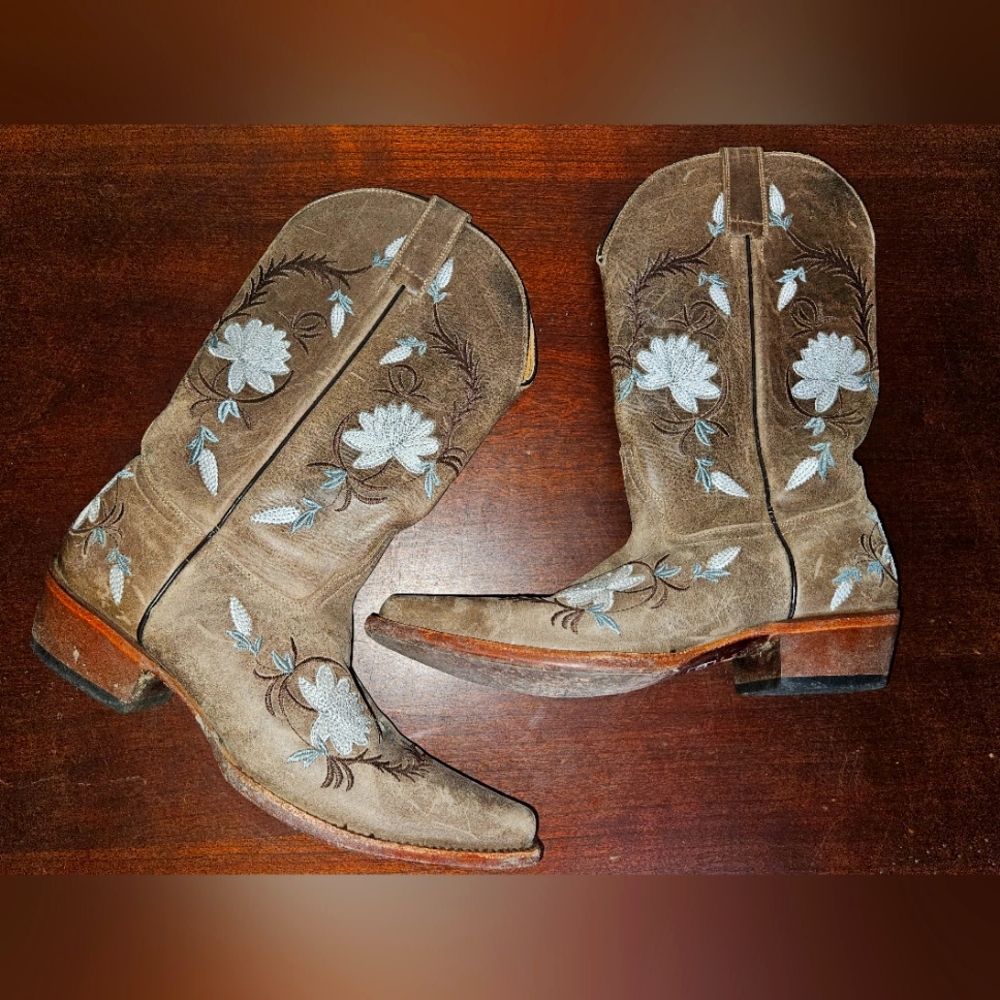 Floral Cowgirl Boots - Gem